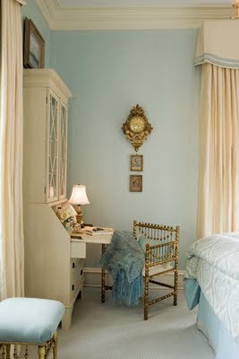 Bicheler, el blog de Bris.: Una recámara beige y azul.