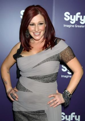 tiffany-singer: Mega Python vs. Gatoroid Tiffany Interview By Rachelle