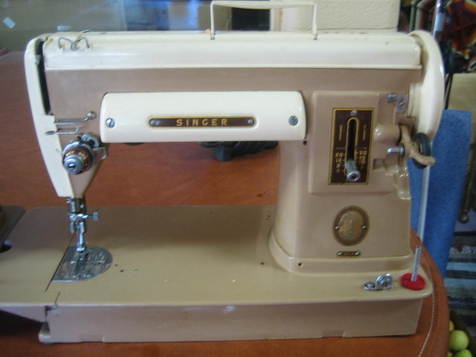 Singer Featherweight 221 - Everything & Anything you wanted to know ...