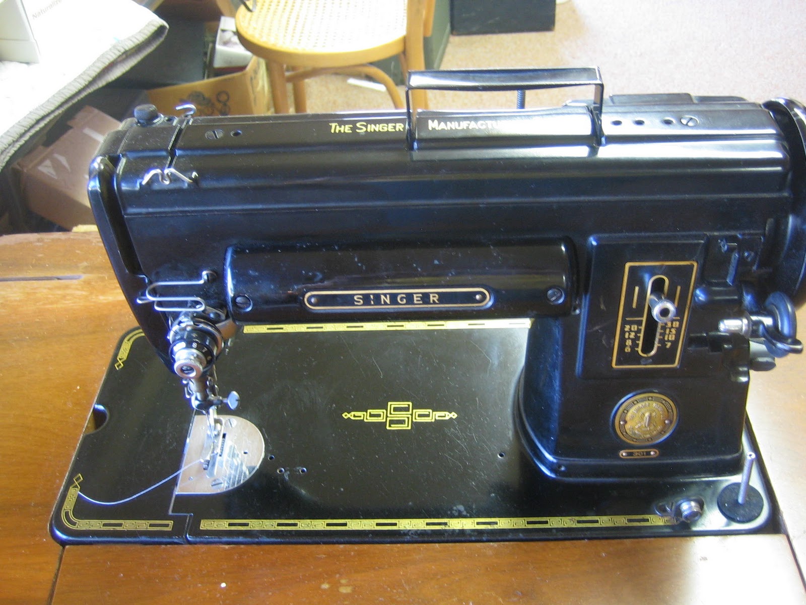 Singer Featherweight 221 - Everything & Anything you wanted to know ...