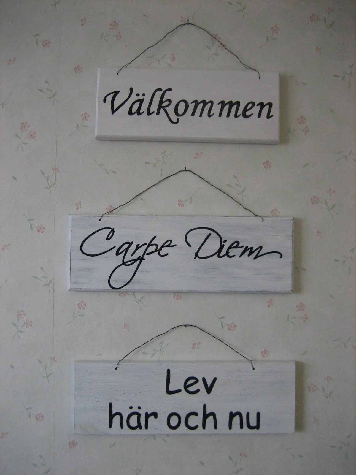 Hantverkarglädje : Skyltar med text