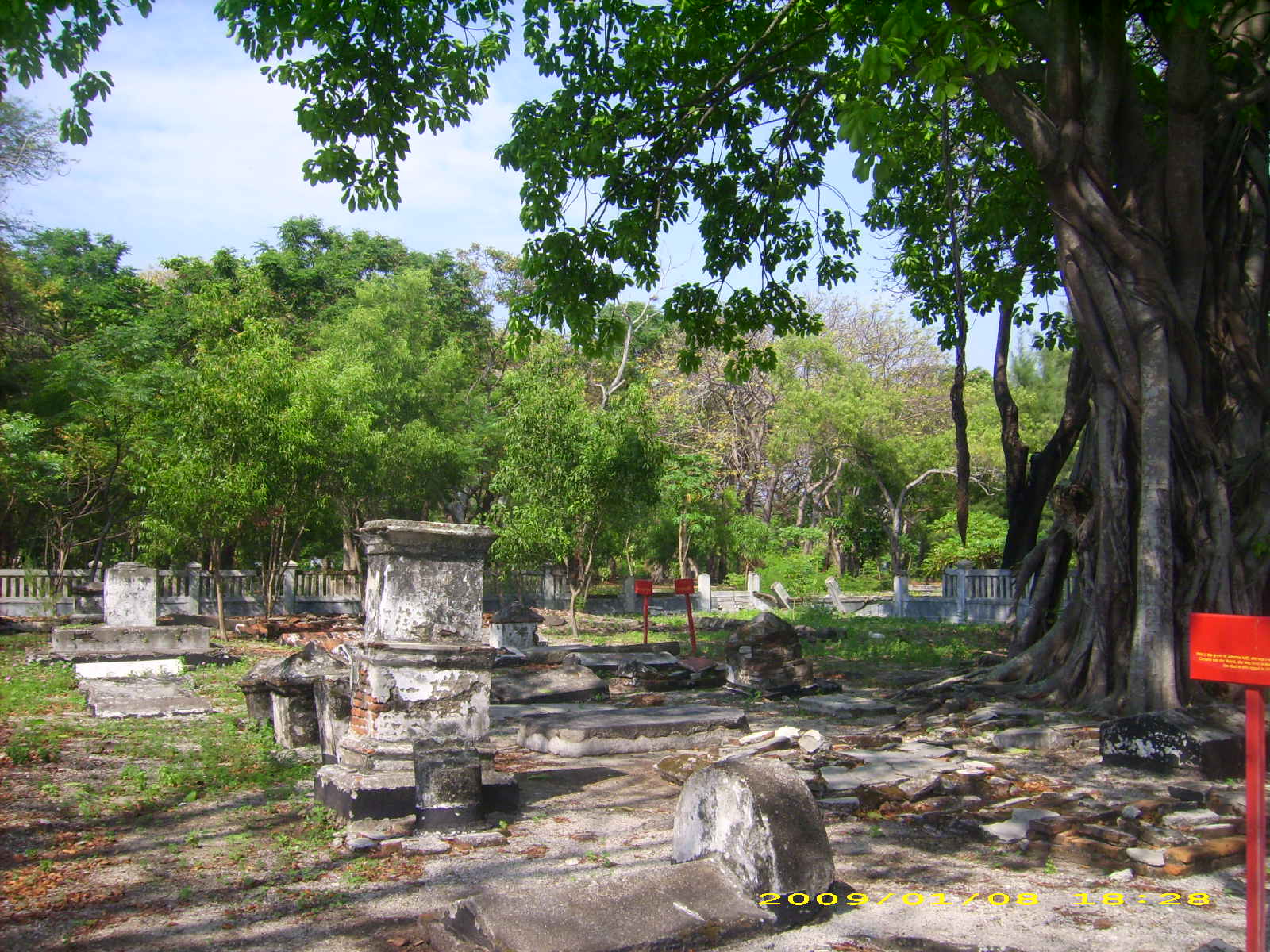 Kreasiku: Journey to the Spooky Islands. Onrust and Cipir