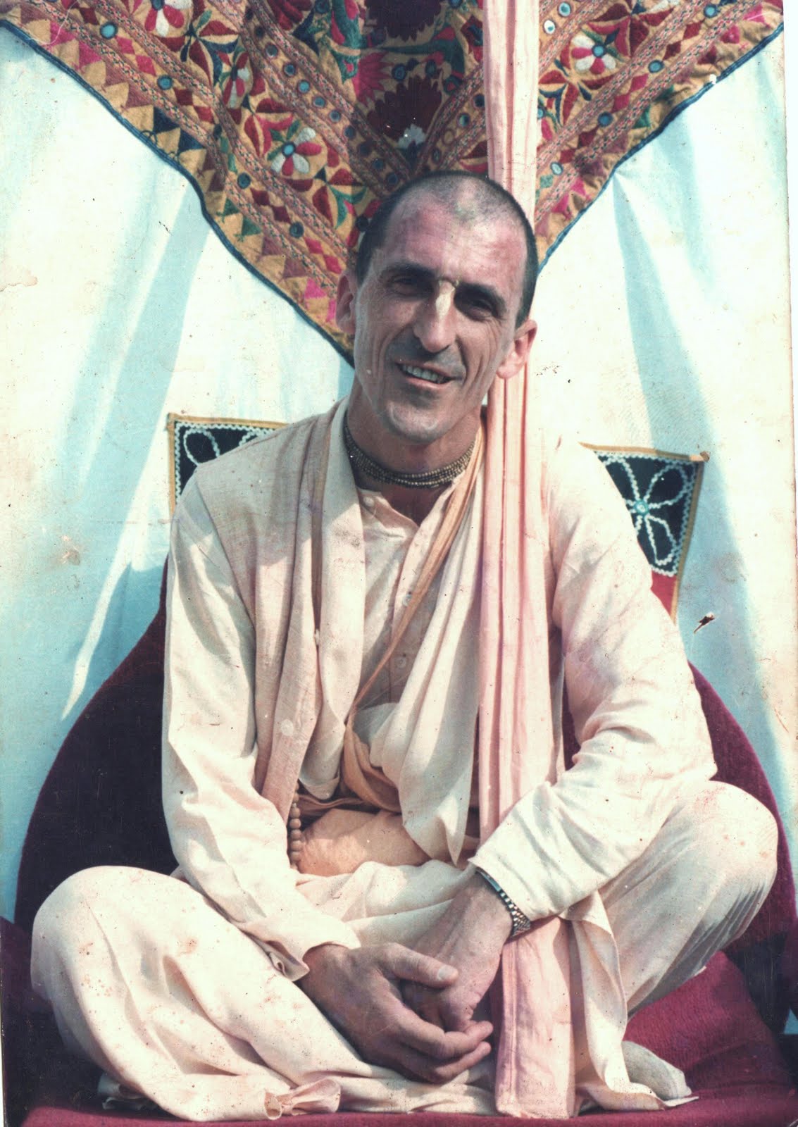 LA FAMILIA DE SOMAKA MAHARAJ: nuevas fotos