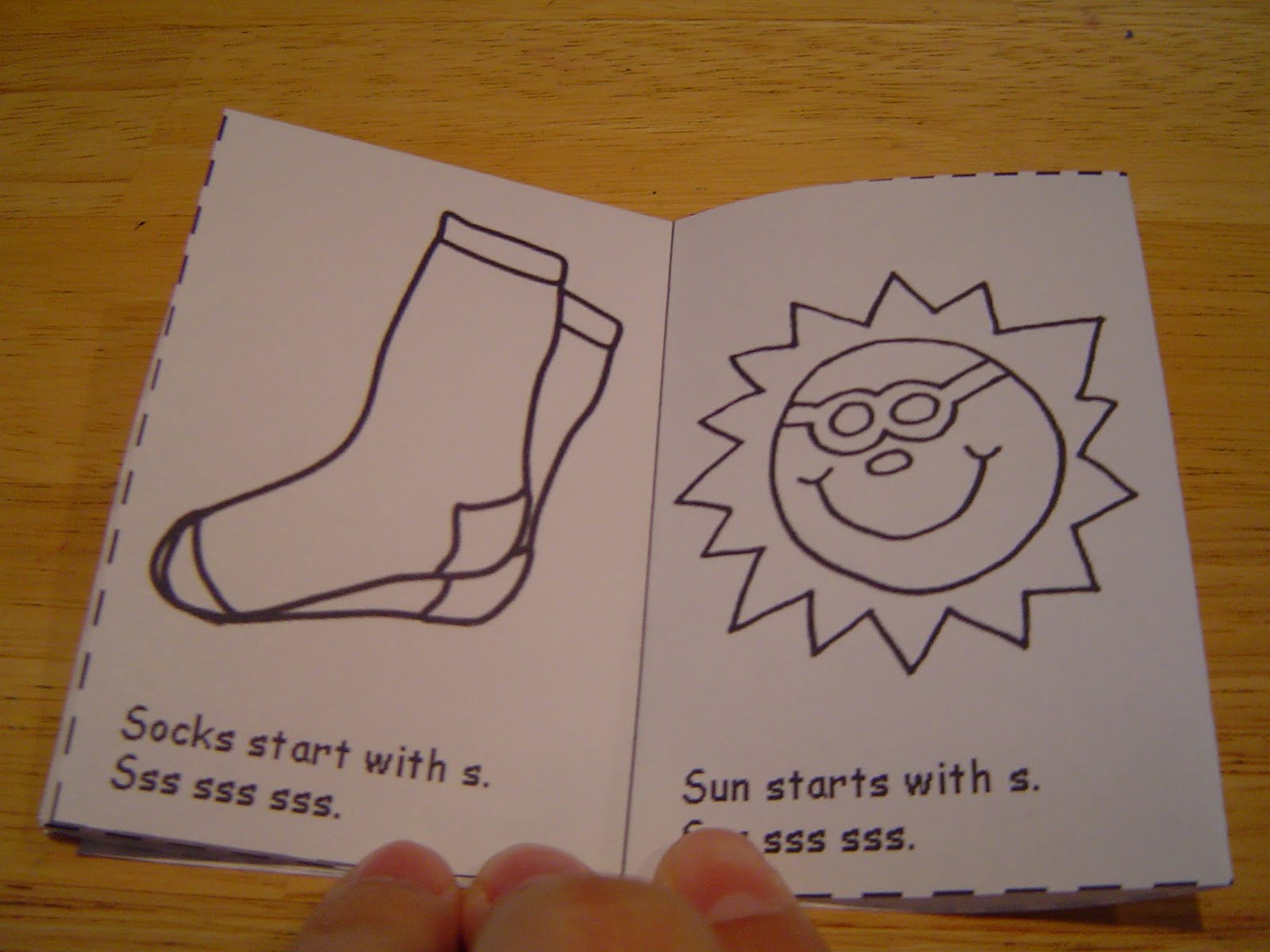 My Two Happy Homeschoolers: Alphabet Mini Books