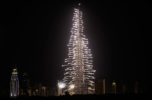 Hot pic: World's Tallest Christmas Tree - Burj Khalifa