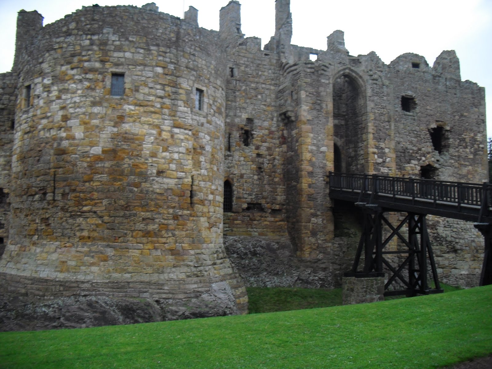 The Educated Burgher: North Berwick: Dirleton Castle