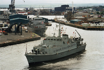 Warships and Auxiliaries: British Mine Sweepers and Hunters