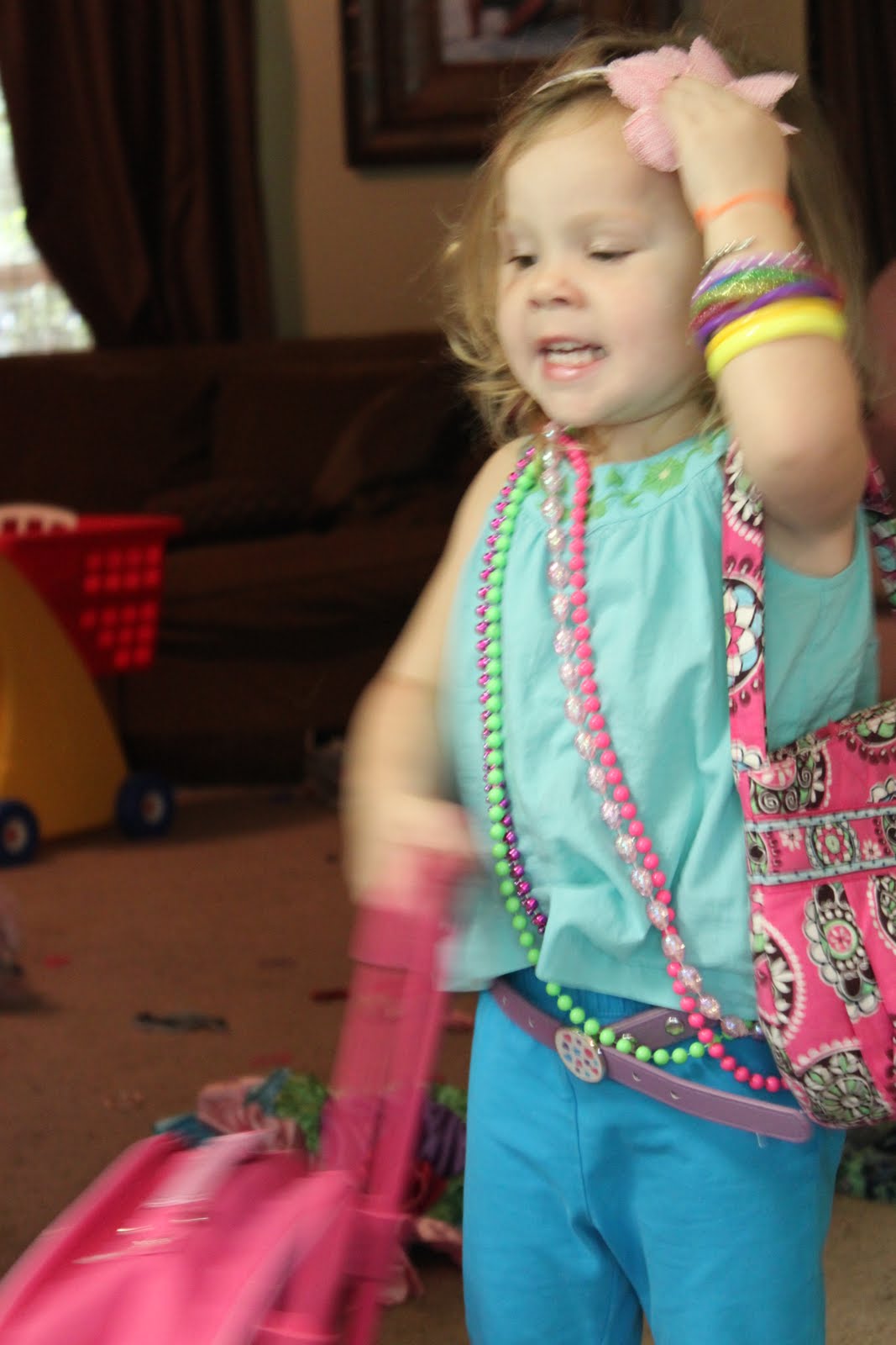 Mojoy: My child and her accessories!
