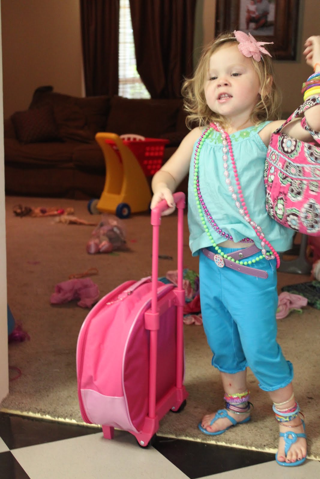 Mojoy: My child and her accessories!