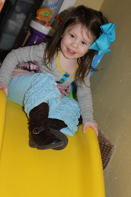 Mojoy: Gabbi goes to therapy. Makes a buddy!