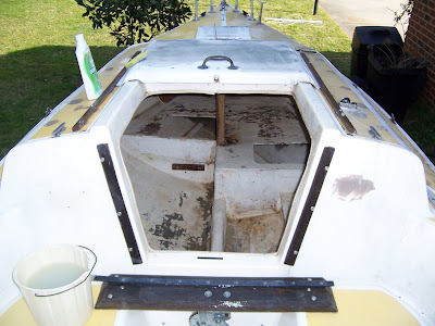 Project Sailboat: 1973 MacGregor Venture 21 and Walker Bay 8: The interior