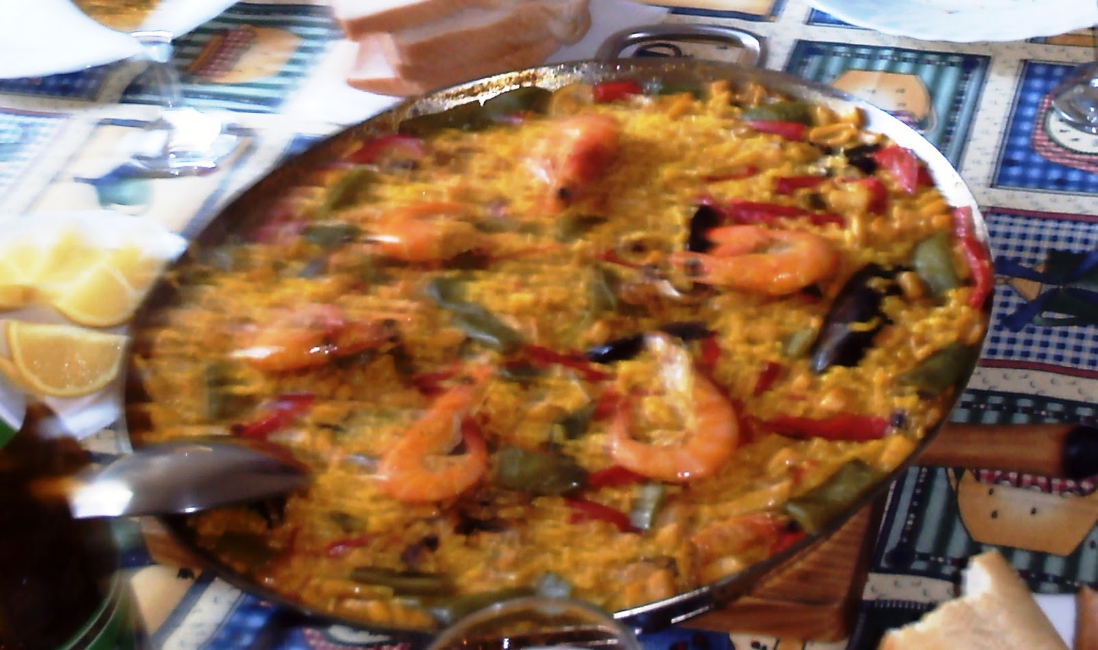 Comida peruana e internacional: Receta de paella de mariscos