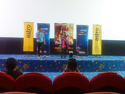 Preview Jumbo Gajah Biru - Enchanted Life Begins