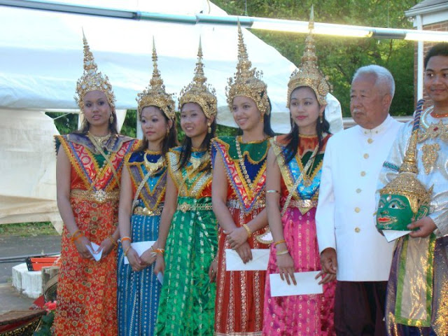 THE ROYAL LAOS DANCE GROUP: LAO ARTS - LAO CLASSICAL DANCERS