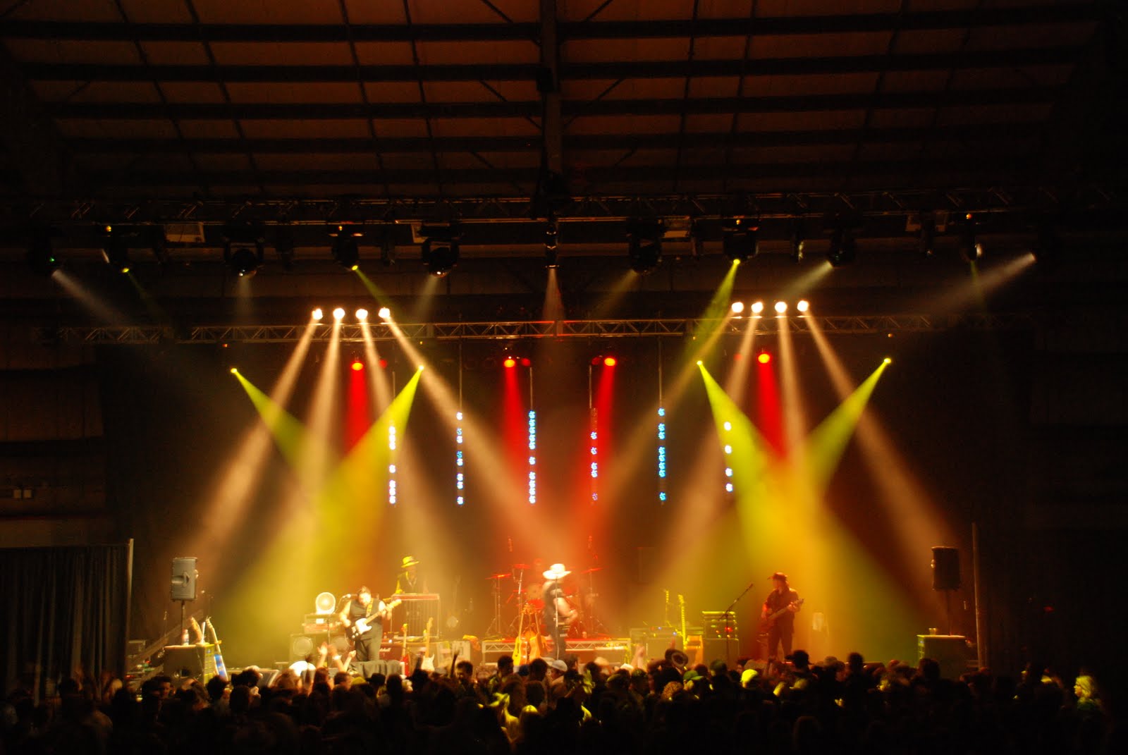 Ken McCoy Band: our favorite crowd and stage shots