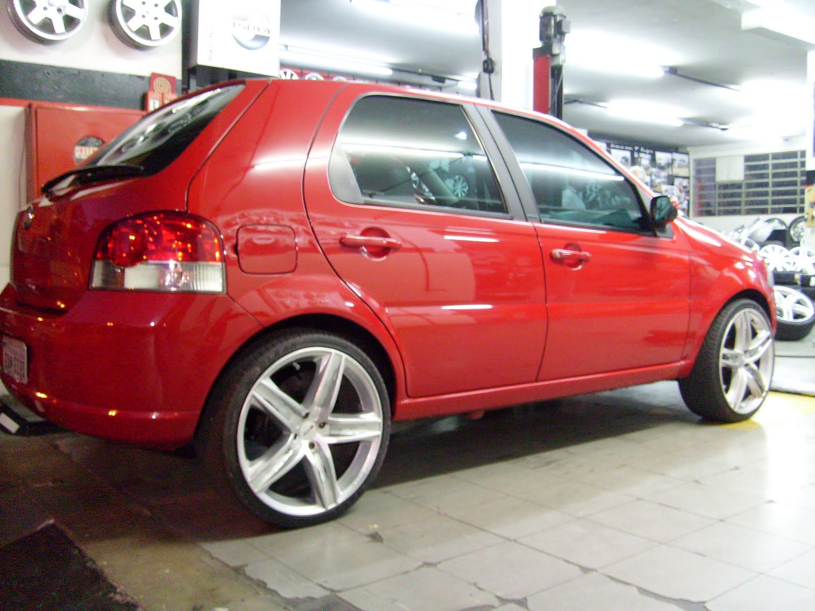 lc3 pneus e rodas: Palio Aro 18"