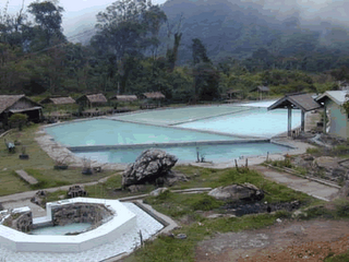 Visit-Kabanjahe: Lau Debuk-debuk Hot Springwater