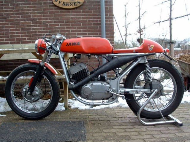 Jawa Cafe Racer - RocketGarage - Cafe Racer Magazine