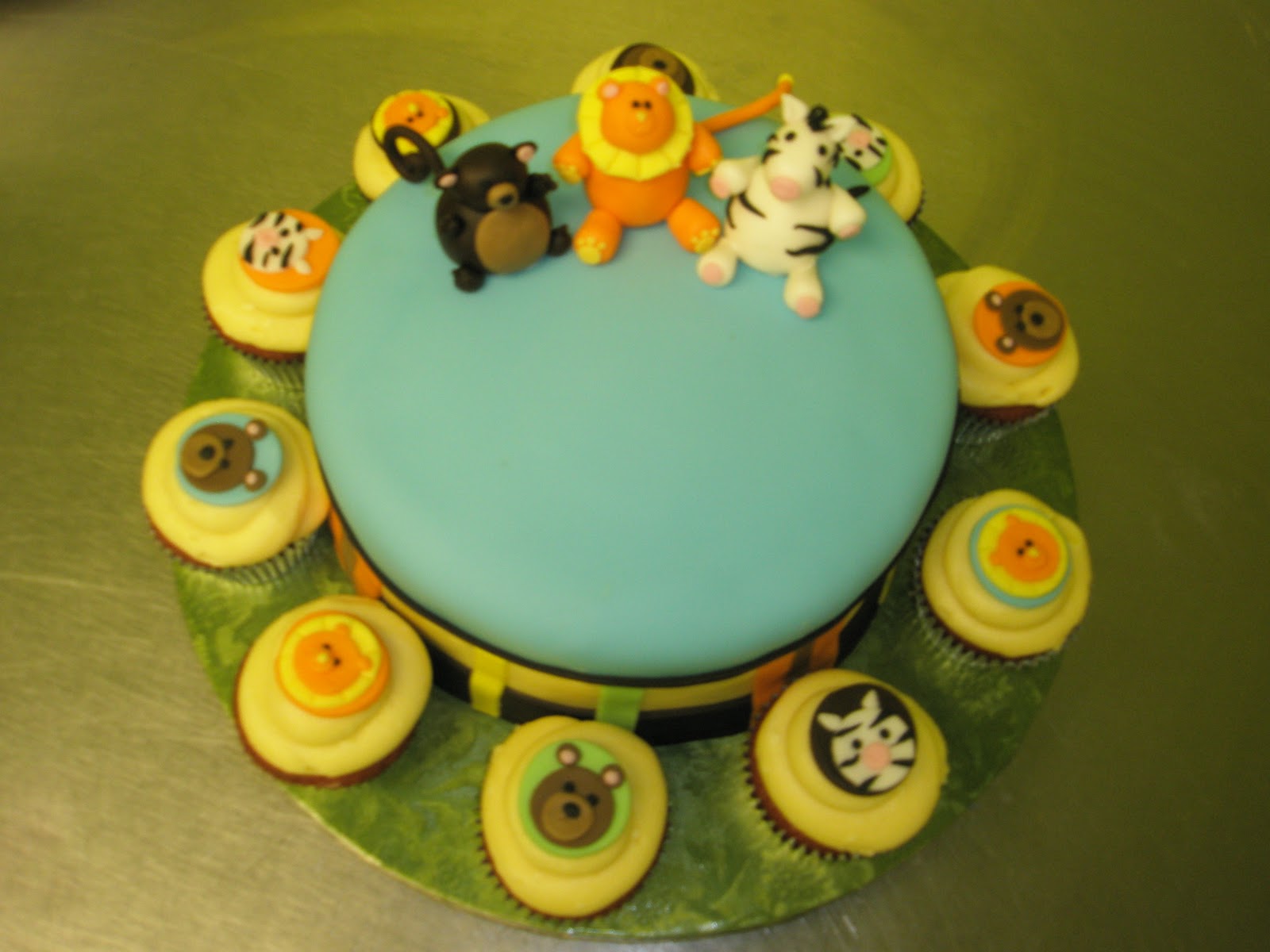 The Cake Engineer: Cute Animal Cake