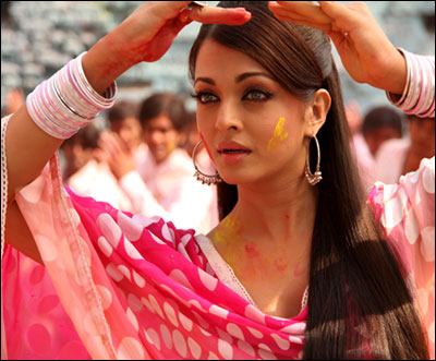 Actress film picture: Aishwarya Rai Latest Stills from 'Action Replay ...