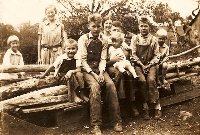 CLISER - CLIZER PHOTOGRAPHS