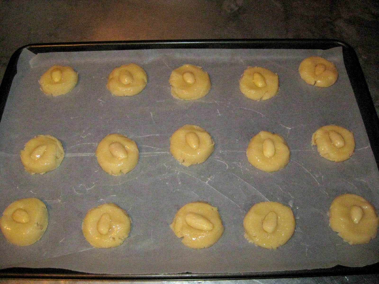 Tasty Confection: Chinese Almond Cookies