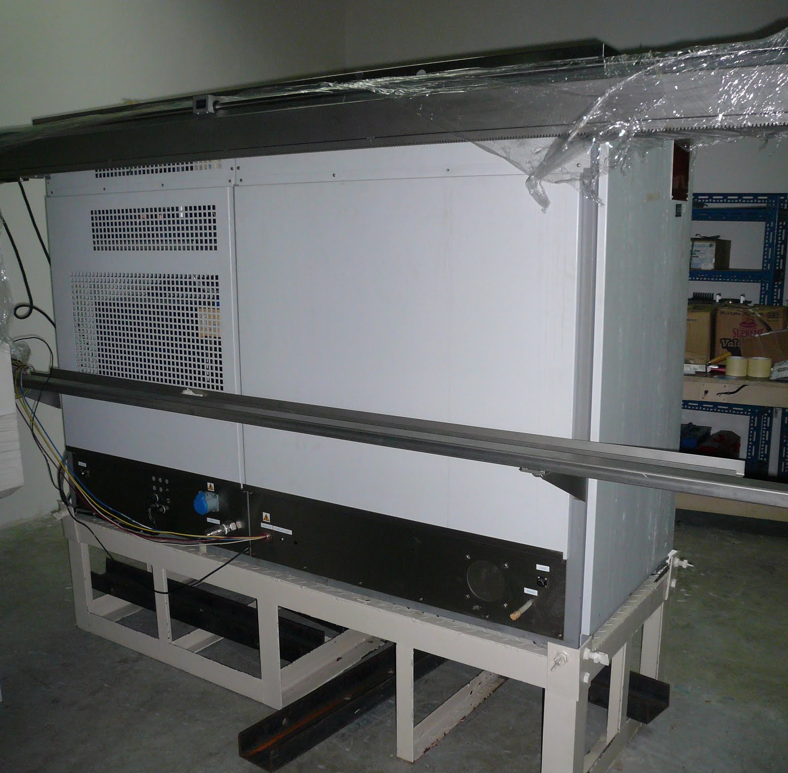 Refurbished Semiconductor Machinery: Kerry Microsolve M350 Mono-Solvent System
