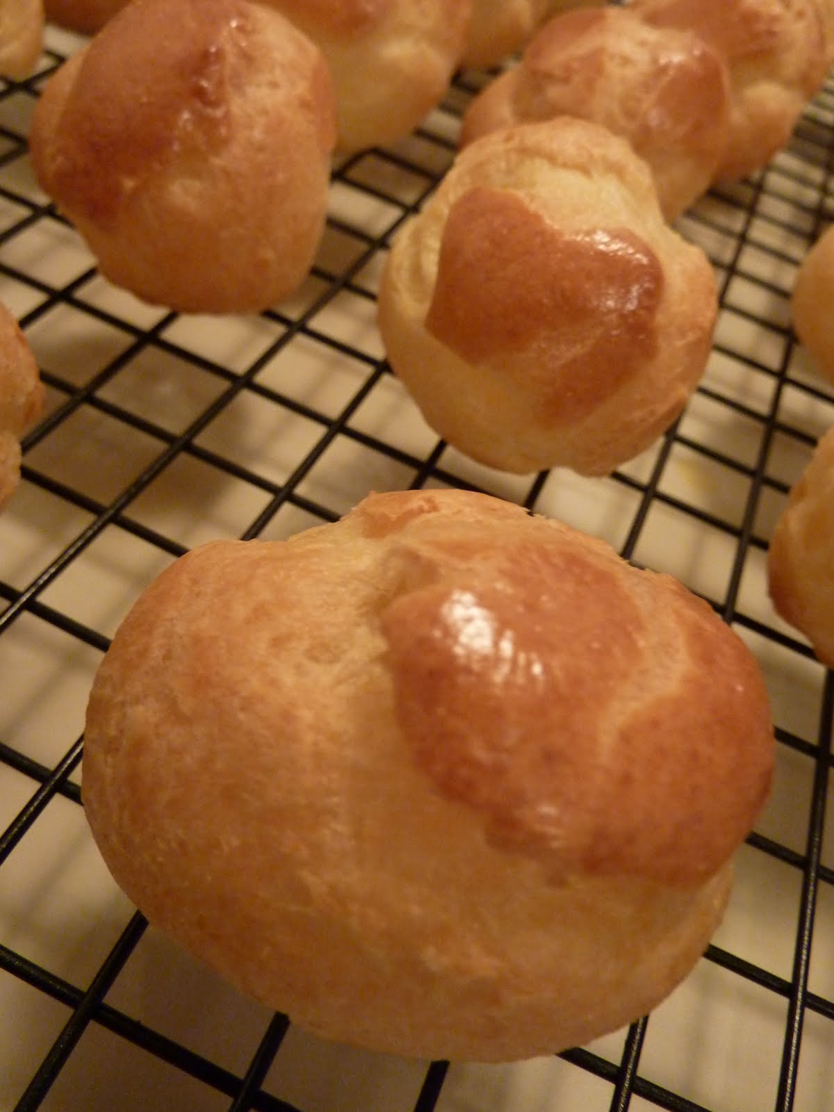 Sweets...Happiness: Mont St Clair - Profit roll choux プロフィットロール