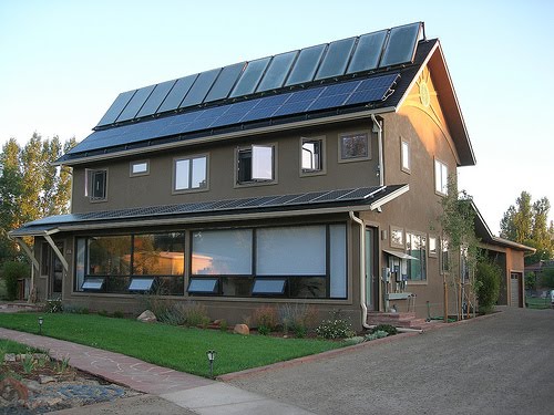 Autonomous & Zero-Energy Building Projects: Net-Zero Energy House Costs ...