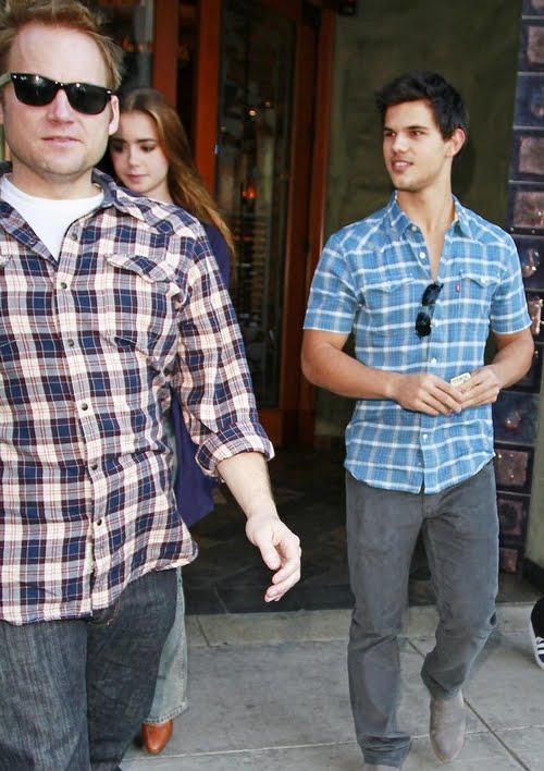 Saga Crepúsculo (Twilight): Taylor Lautner feliz con Lily Collins