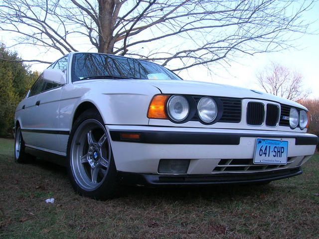 BMW M5: E34 M5