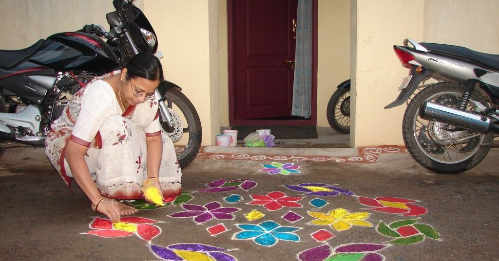 Raghu's column!: Sankranti – Bhogi Pandlu and Muggu.