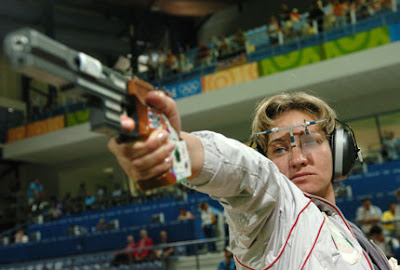 - BlueGunBlog -: Мария Гроздева се завърна със злато от Хага