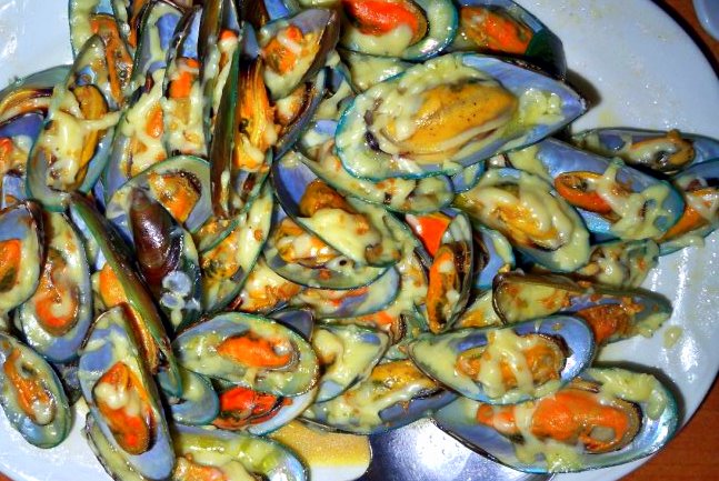 Philippines Cuisine: Baked Tahong