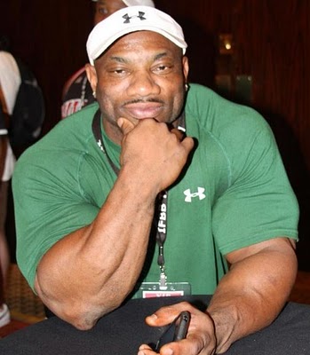 world bodybuilders pictures: hard muscles and big biceps bodybuilder ...