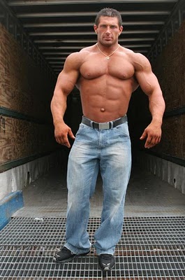 world bodybuilders pictures: bodybuilder brian yersky showing muscles ...