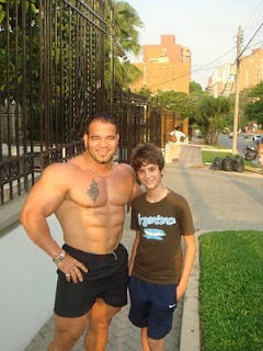 world bodybuilders pictures: bodybuilder randy sarabia with friends and ...