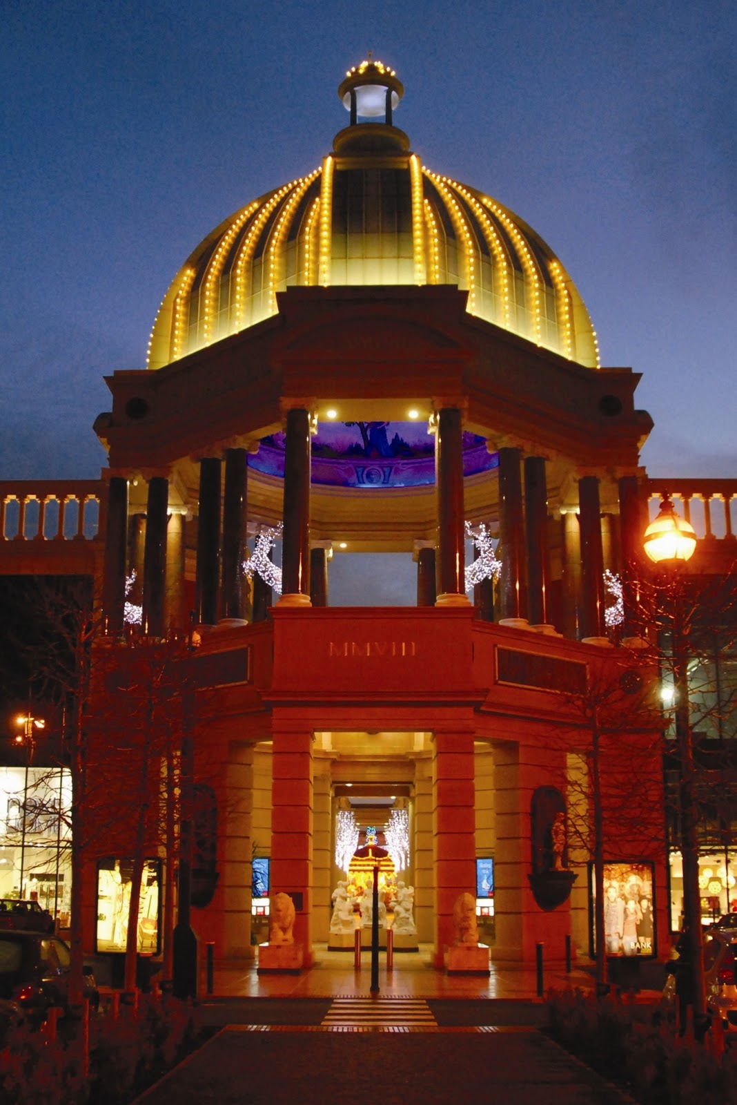 Adam and Dan Travel Blog: Manchester Trafford Centre – Oct 2010