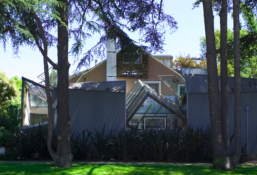 Gehry Residence : By Frank Gehry ~ HouseVariety