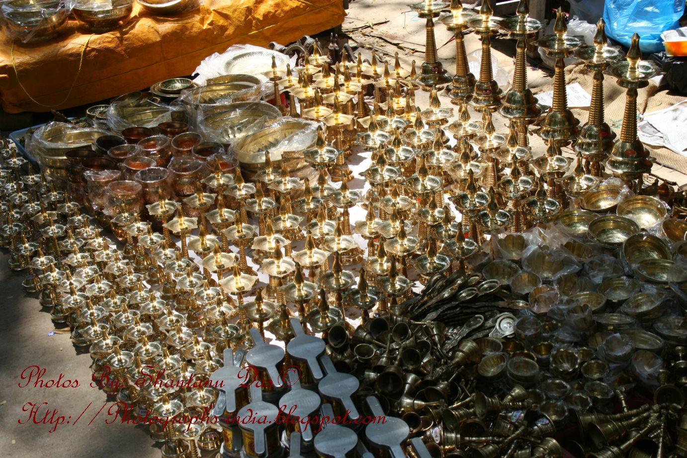 INDIA Through the Eyes of Shantanu Das: Indian Trinkets
