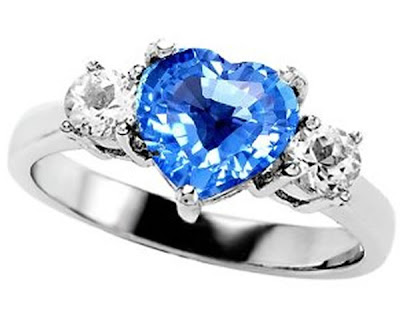 GOLG DIAMOND JEWELLERY: White Gold Heart Ring Diamond