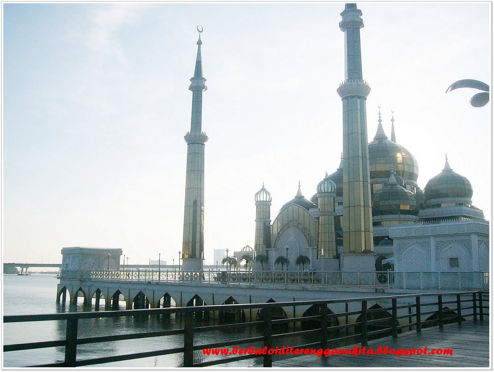 MASJID KRISTAL IKON TAMAN TAMADUN ISLAM | Berbaloi di Terengganu Kita