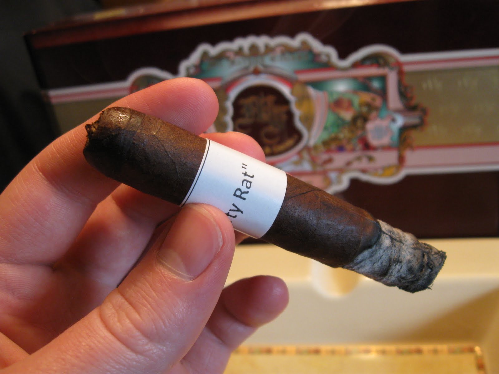 Cigar in hand: Liga Privada "Dirty Rat"