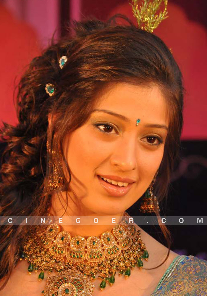 Lakshmi Roy Gallery, Lakshmi Roy Stills, Telugu Actress Lakshmi Roy ...