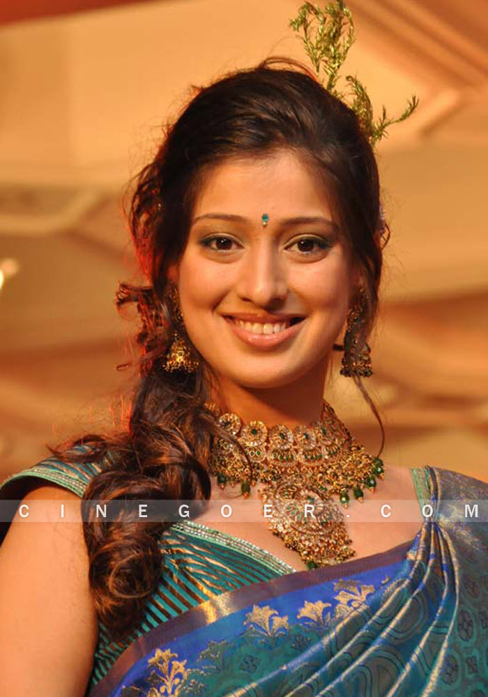 Lakshmi Roy Gallery, Lakshmi Roy Stills, Telugu Actress Lakshmi Roy ...