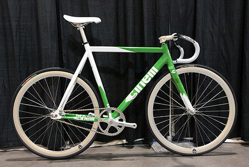 cinelli fixed gear 2010 preview | MACROPAX LORD TOWN
