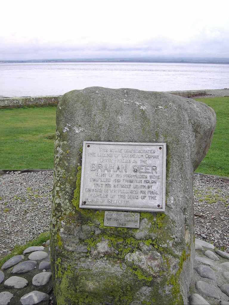 Turn Left at Bognor Pier: Walk 195 -- Munlochy, via Fortrose, to Rosemarkie