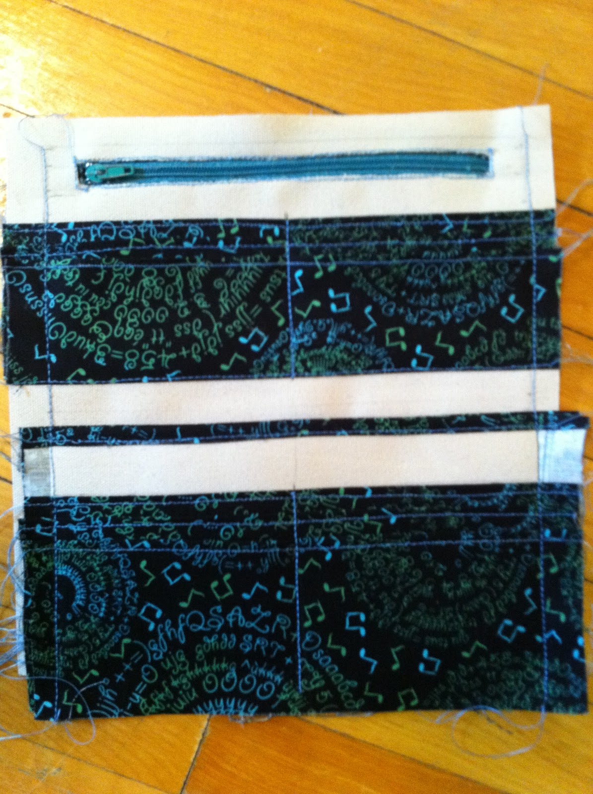 Newspaper Boat: Wallet Tutorial