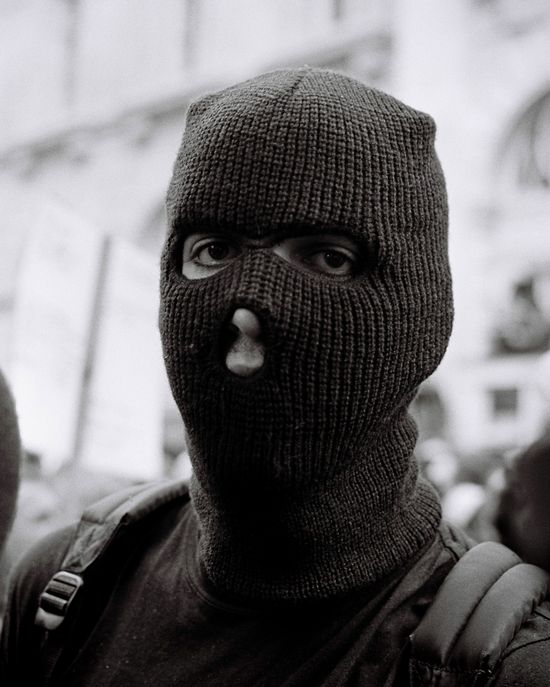 Go Ride 365: CRAZY GREEK HOOLIGANS FIGHT IN A STADIUM