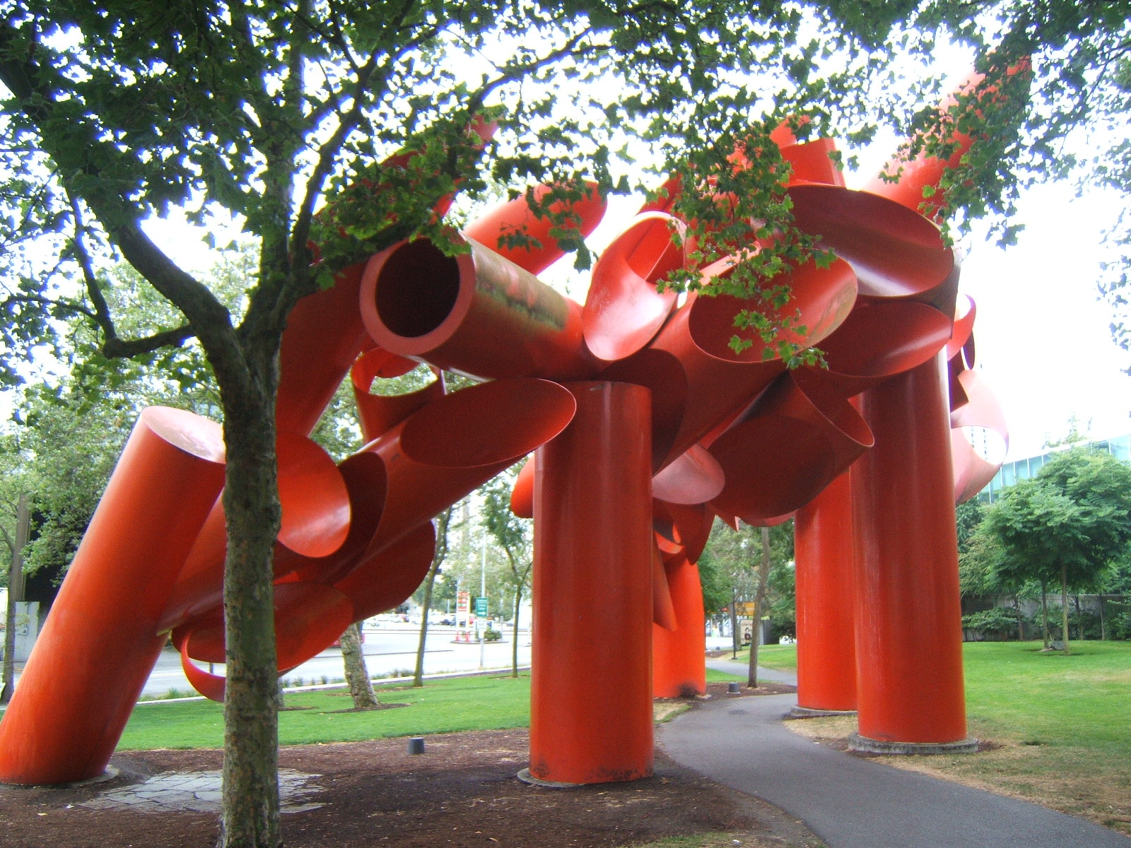 Matthew's Washington Trip: Weird Sculptures in Seattle Center area